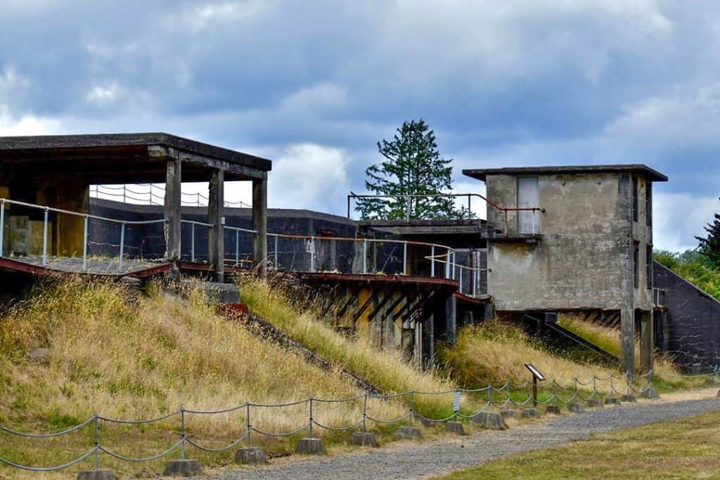 Ultimate Guide to the Oregon Coast's Lighthouses & Historic Sites