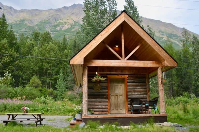 10 Remote & Secluded Cabin Rentals in Alaska - Territory Supply