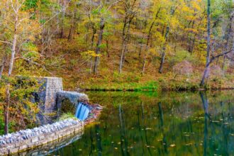 8 Incredible Spots to See Fall Foliage in Arkansas - Territory Supply