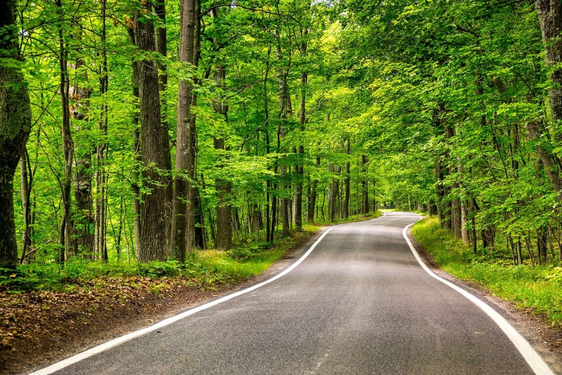 8 Best Scenic Drives in Michigan for Dashboard Eye Candy - Territory Supply