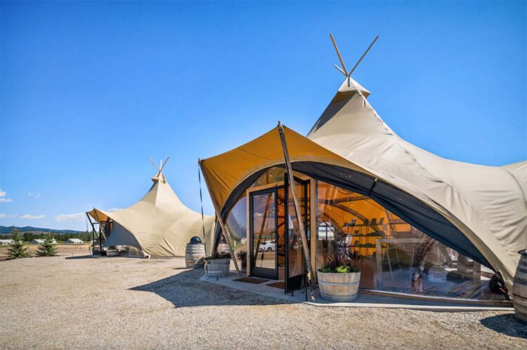 9 Epic Glamping Sites Near Yellowstone National Park - Territory Supply