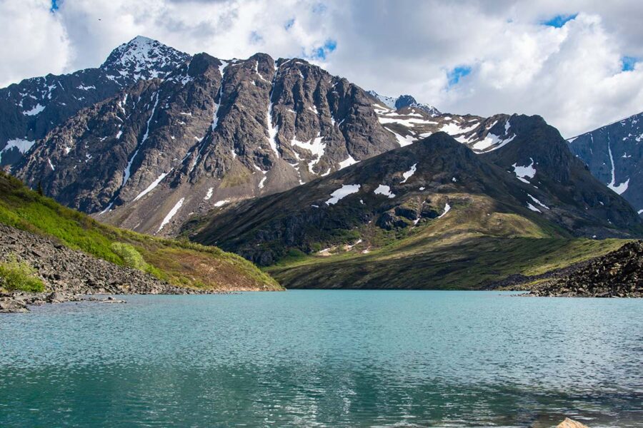 10 Best Hikes Near Anchorage, Alaska for an Epic Day in Nature
