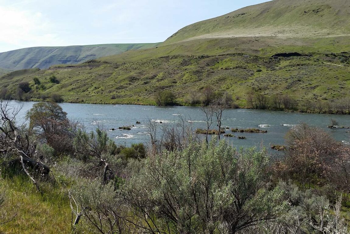 11 Refreshing Swimming Holes in Oregon - Territory Supply
