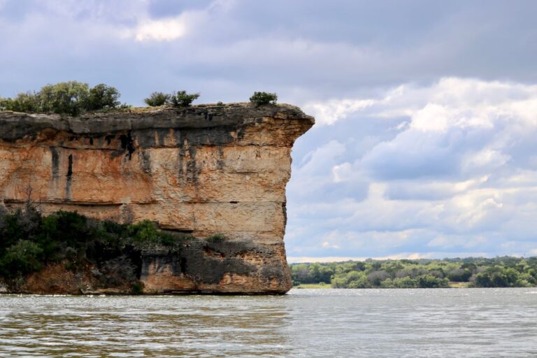 12 Best Texas Lakes for Swimming, Sun & Shoreline Lounging - Territory ...