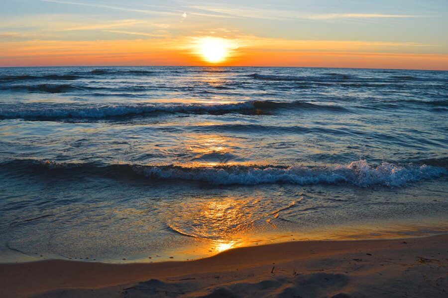 10 Refreshing Michigan Swimming Lakes for a Summertime Dip