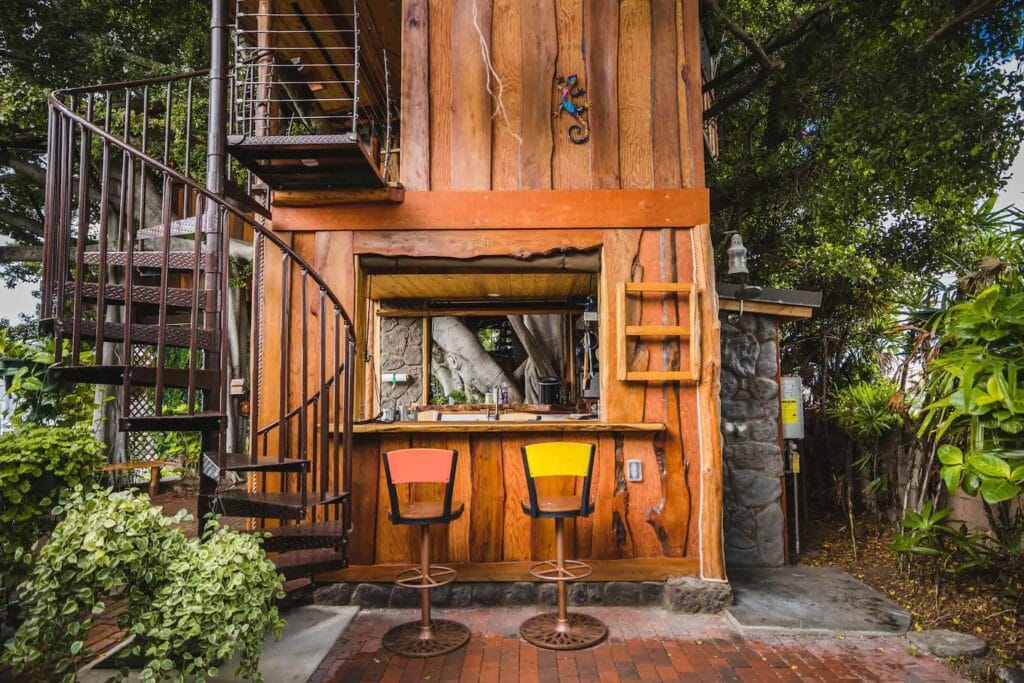 8 Treehouse Rentals in Hawaii That’ll Elevate Your Tropical Getaway ...